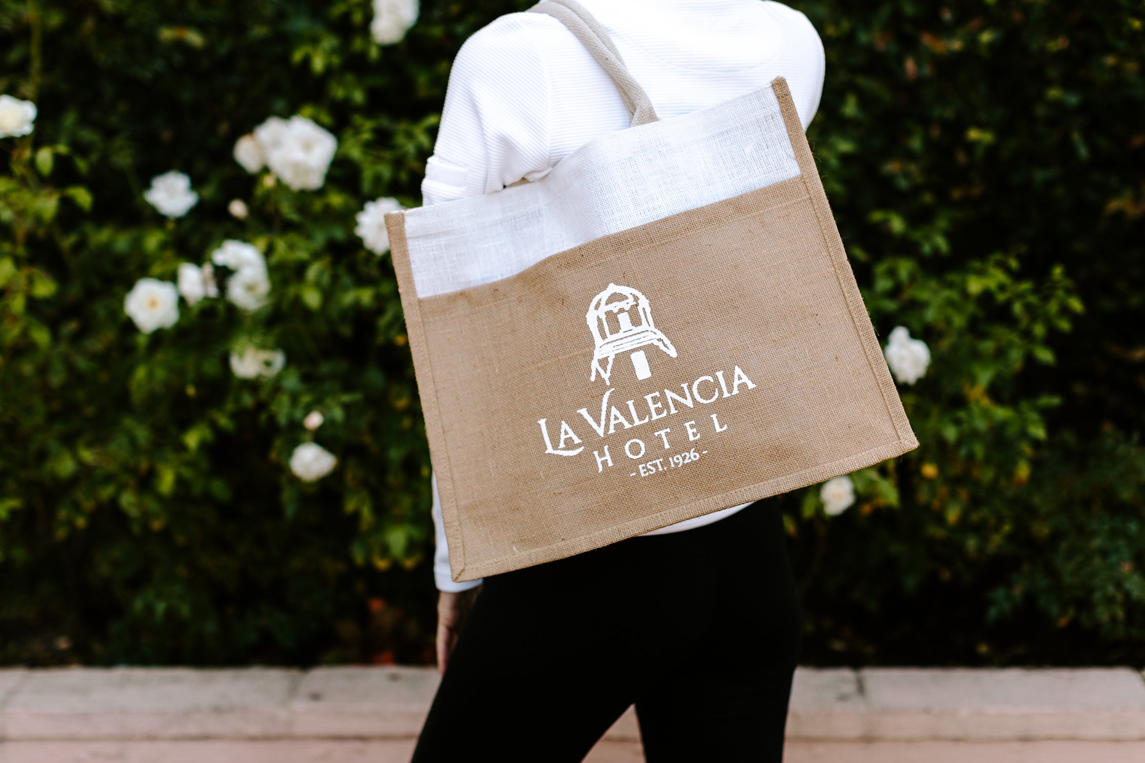 La Valencia Jute Pocket Tote – La Valencia Hotel La Valencia Jute Pocket Tote – La Valencia Hotel
